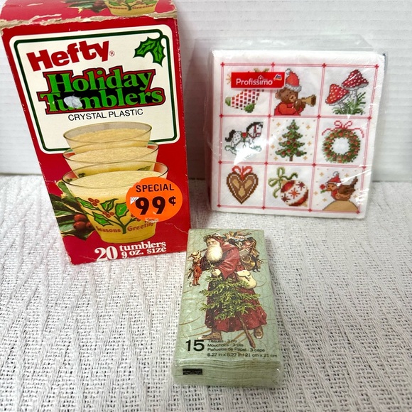 Holiday | Vintage Hefty Holiday 2 Tumblers In Original Box Also Holiday ...
